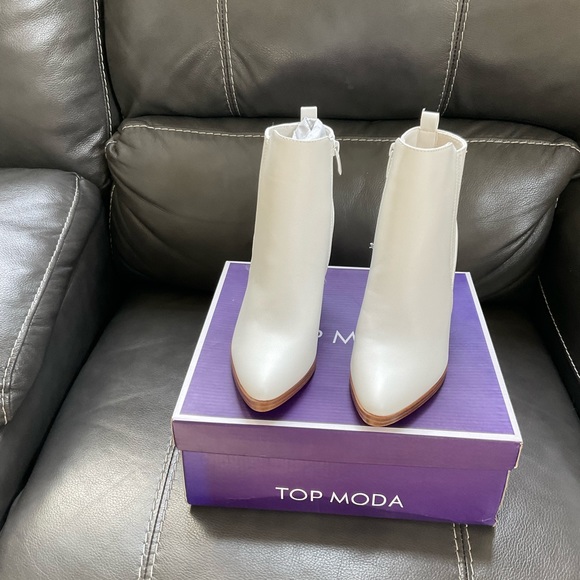 TOP Moda | Shoes | Womens White Boots | Poshmark